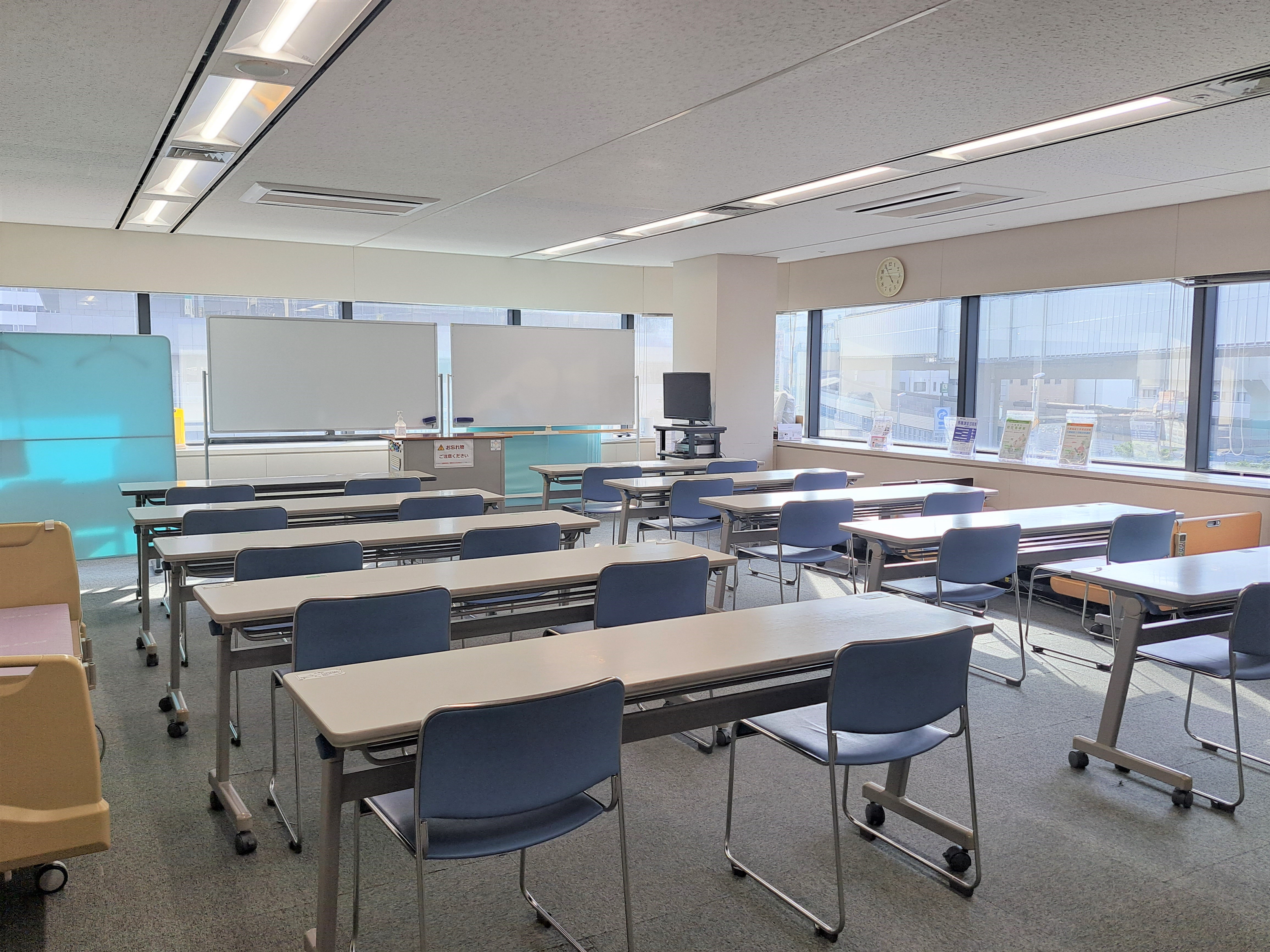 横浜教室（横浜STビル4階F）｜実務者研修・初任者研修なら三幸福祉カレッジ